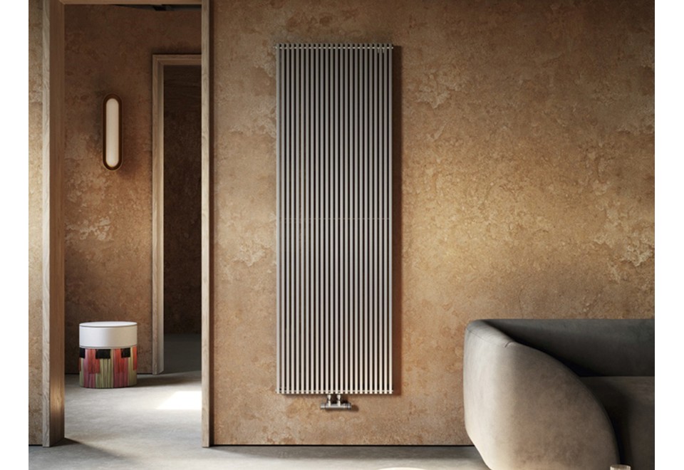 Tubes Radiatori - KUBIK - Termoarredo ad acqua calda in acciaio al ...